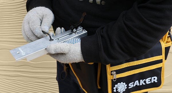 Saker Adjustable Siding Install Tool